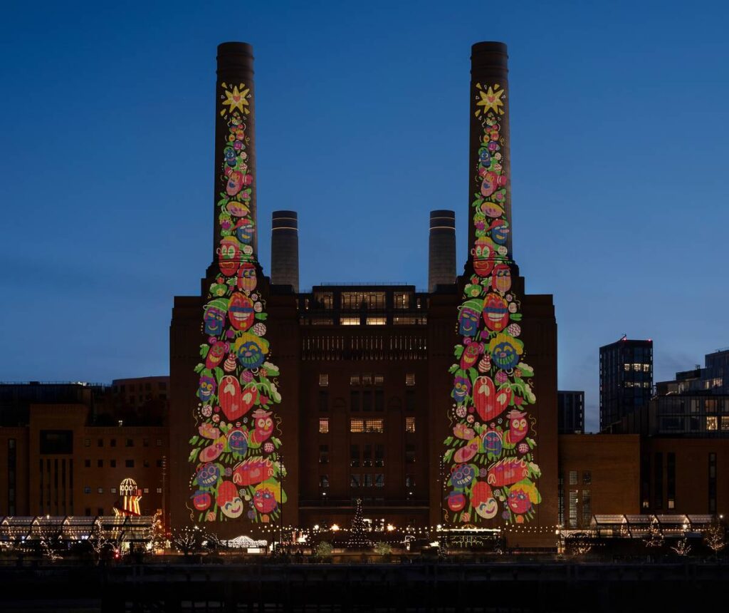 APPLE TURNS LONDON LANDMARK INTO A CANVAS FOR COLLECTIVE CHRISTMAS ...